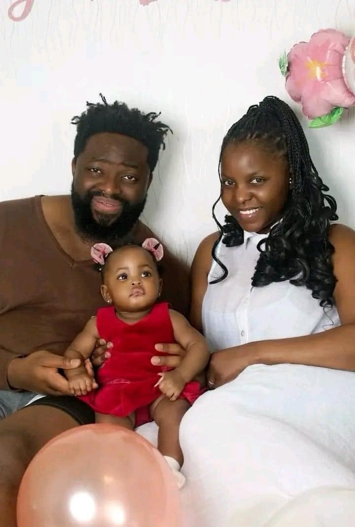 Cameroun : La chanteuse Daphné présente le visage de son premier enfant ...