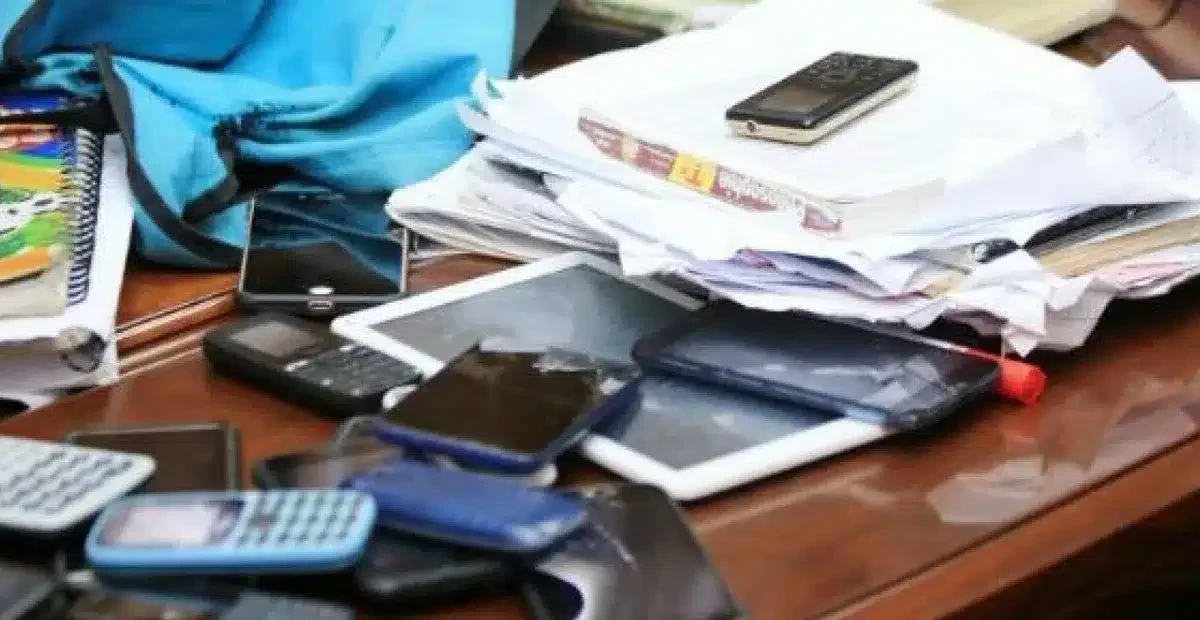 BAC 2025 en Côte d'Ivoire : près de 1000 téléphones saisis | Afrique sur 7